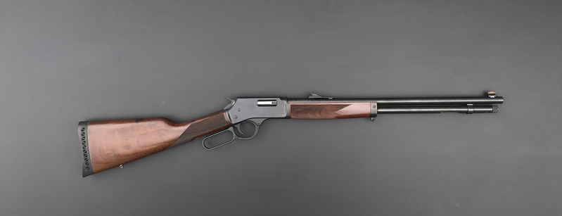 Gun Dealer in Alton | Monarch Firearms